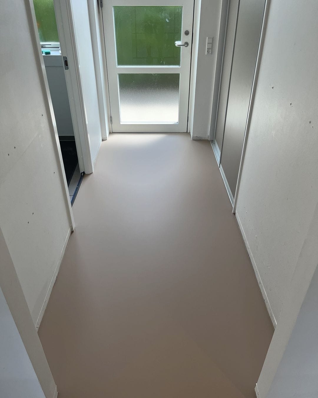 Microcement pris: Hvad koster nyt gulv med microcement?
