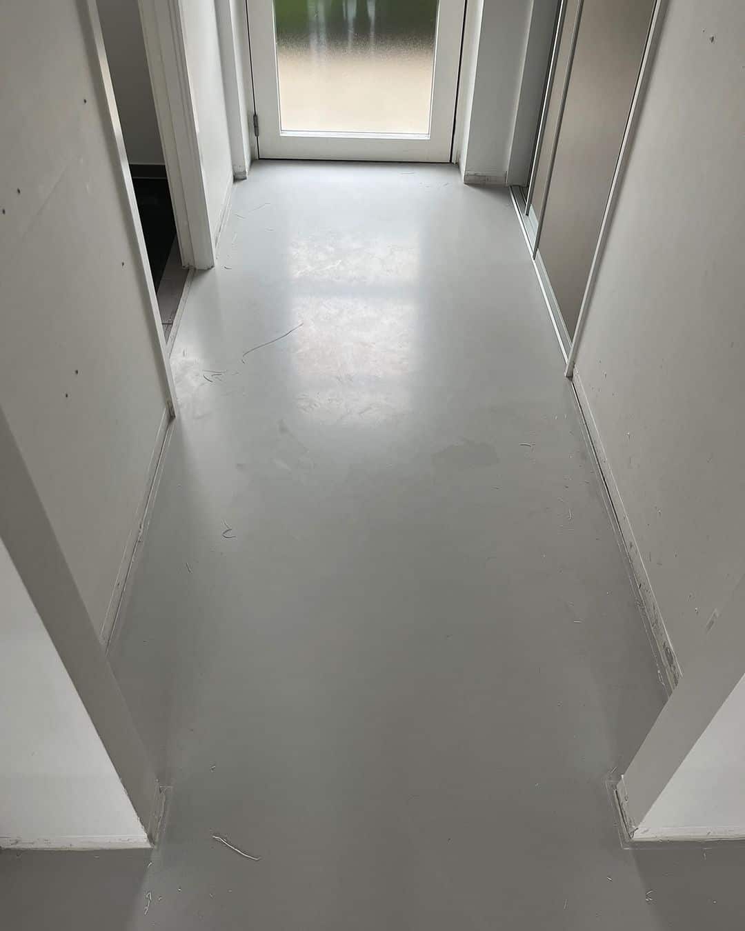 Microcement pris: Hvad koster nyt gulv med microcement?